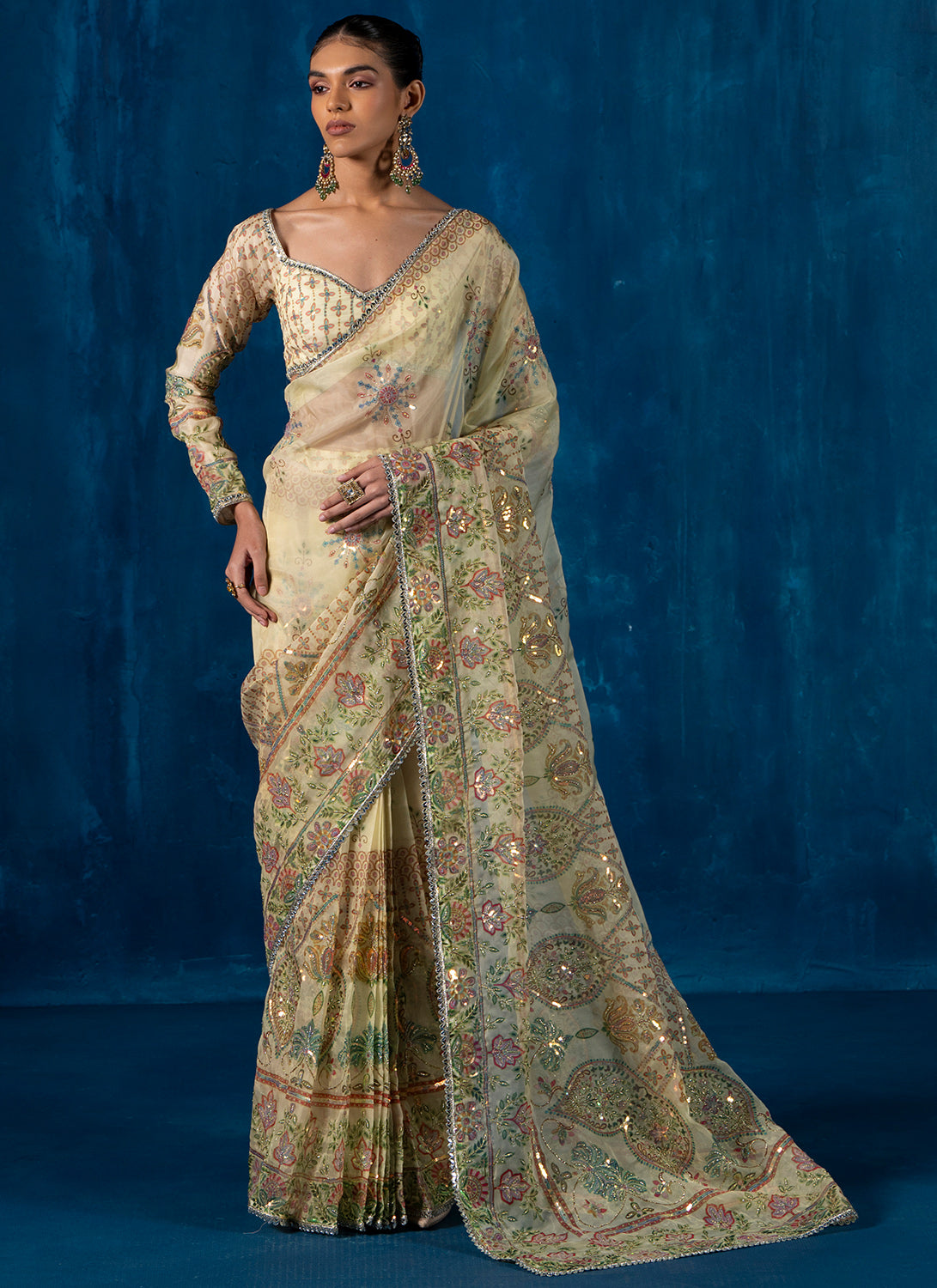 Saree Length Guide: Standard Sarees, Variations, & How to Measure ...