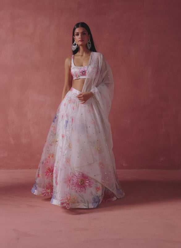 Lehenga And Ghagra: What's the Difference? | Lashkaraa